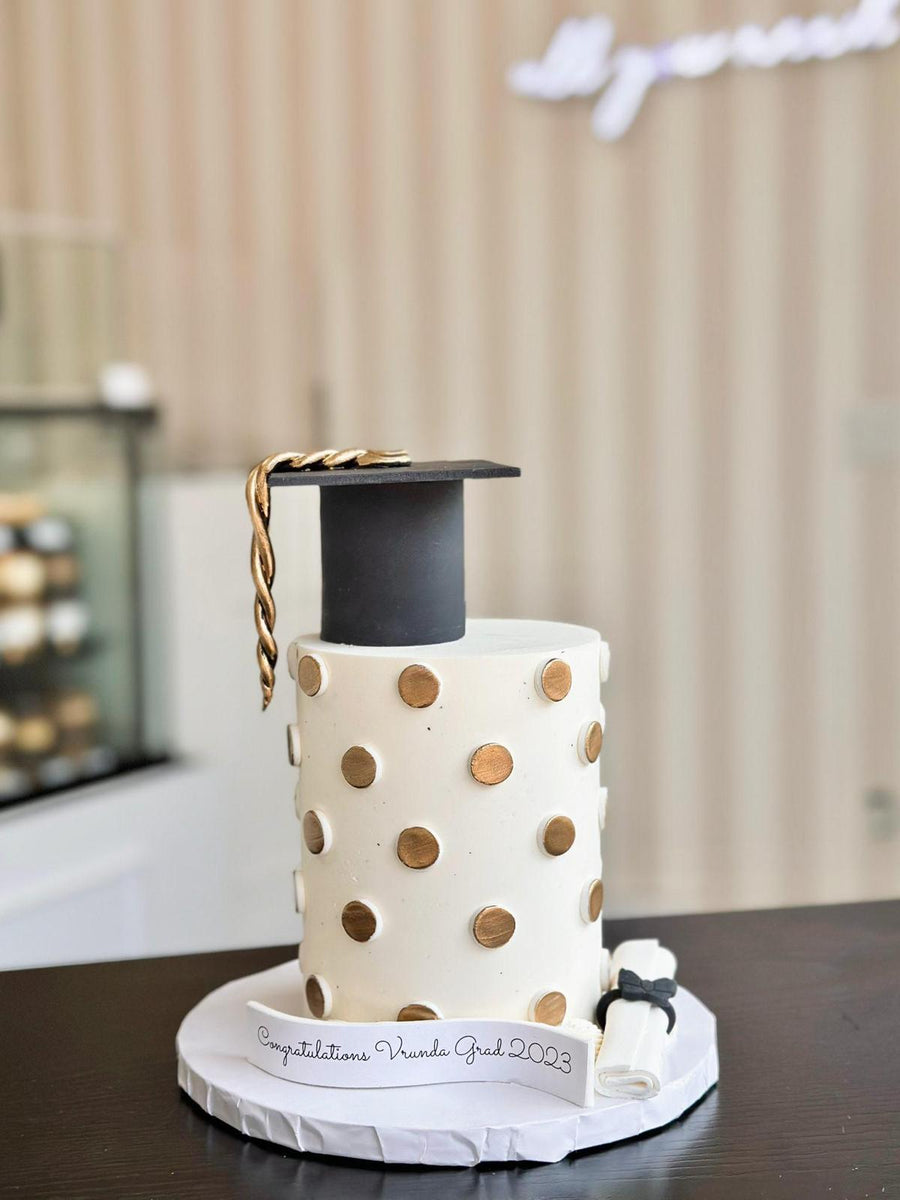 Polka Dot Grad Cake – Just Cakes Bakeshop